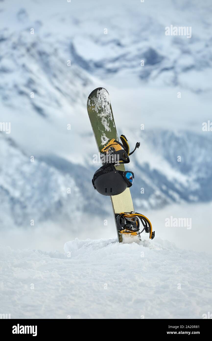 Snowboard high up in the snowy Alps Stock Photo - Alamy