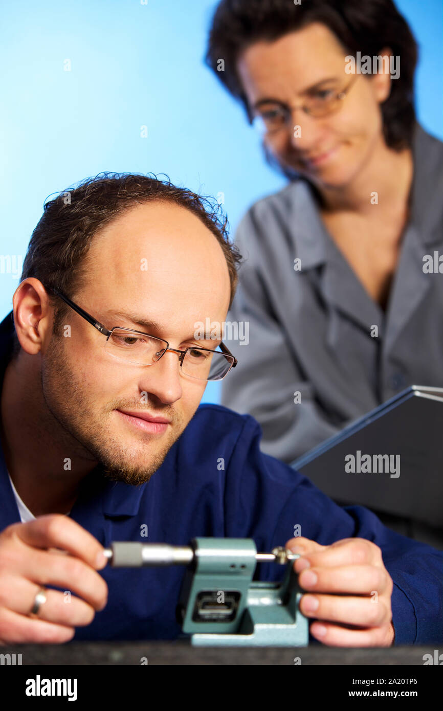 Engineer assistant hi-res stock photography and images - Alamy
