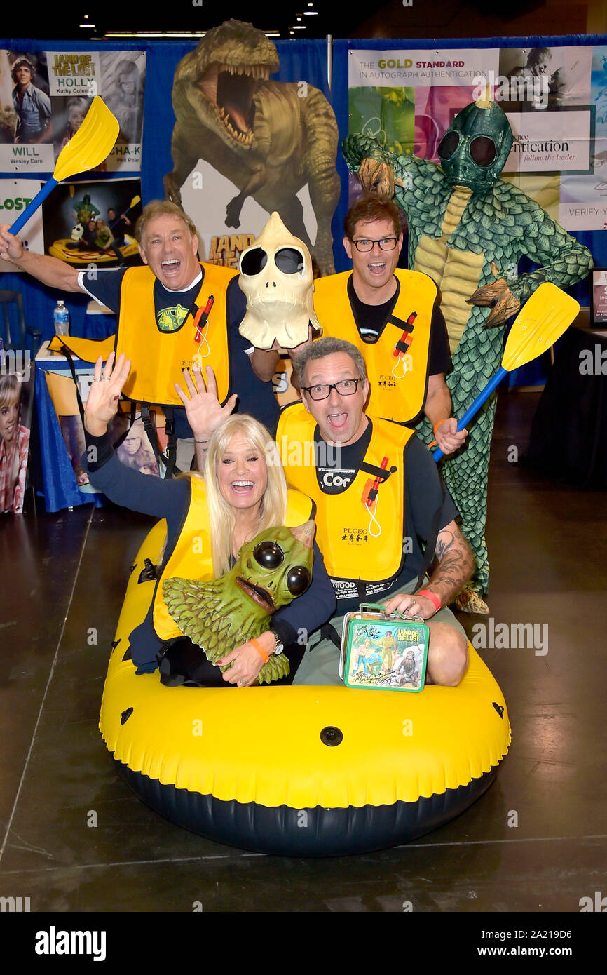 Anaheim, USA. 28th Sep, 2019. Kathy Coleman, Wesley Eure, Phillip Paley ...