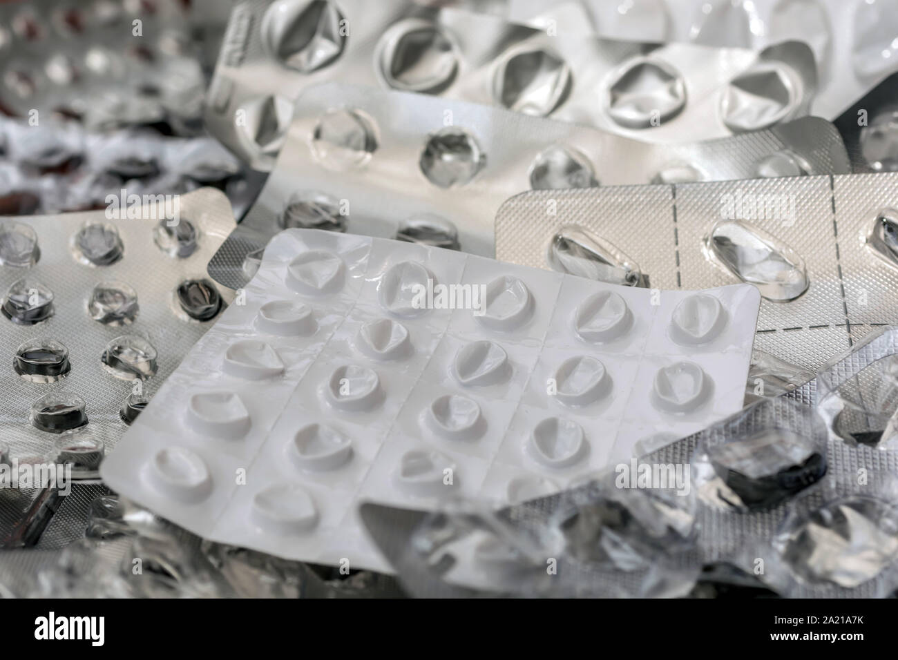 Tablet packaging hi-res stock photography and images - Alamy