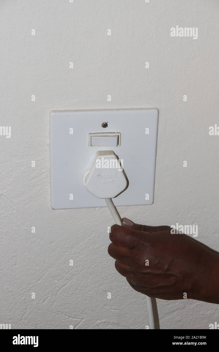 Pulling the plug hi-res stock photography and images - Alamy