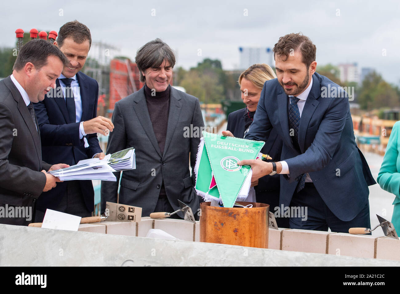 Time capsule location hi-res stock photography and images - Alamy