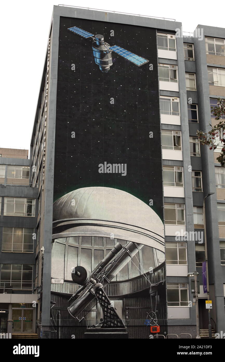 Glasgow Mural Trail - Strathclyde Uni Mural Stock Photo - Alamy