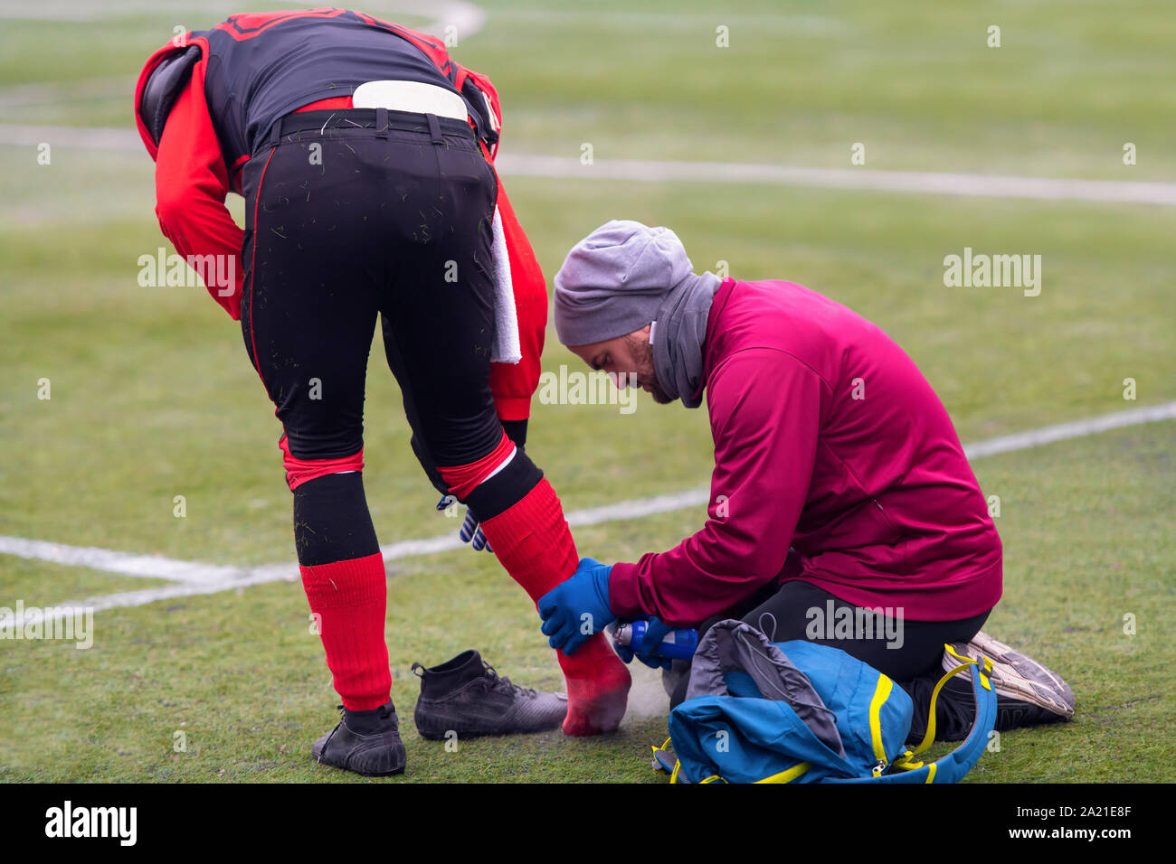 Football pain relief spray hi-res stock photography and images - Alamy