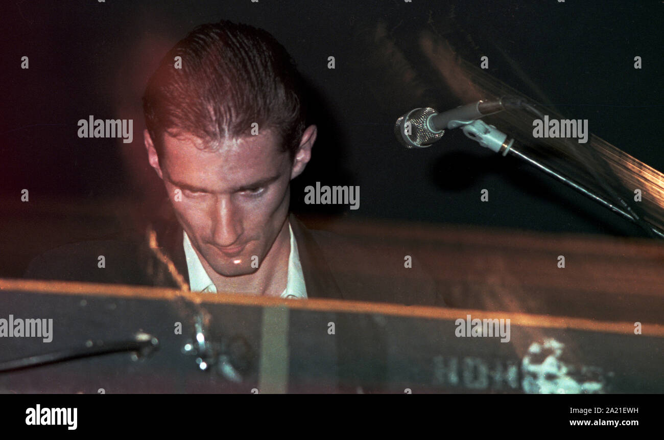 Punk 1980s hi-res stock photography and images - Alamy