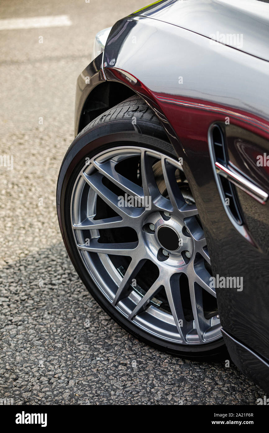 Car light alloy wheel hi-res stock photography and images - Alamy