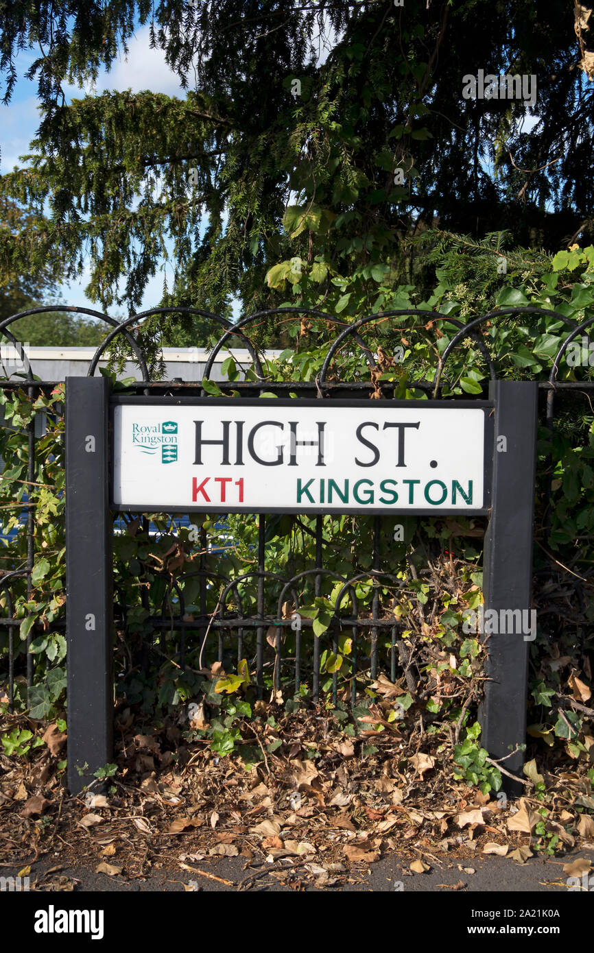 Kingston upon thames street hi-res stock photography and images - Alamy