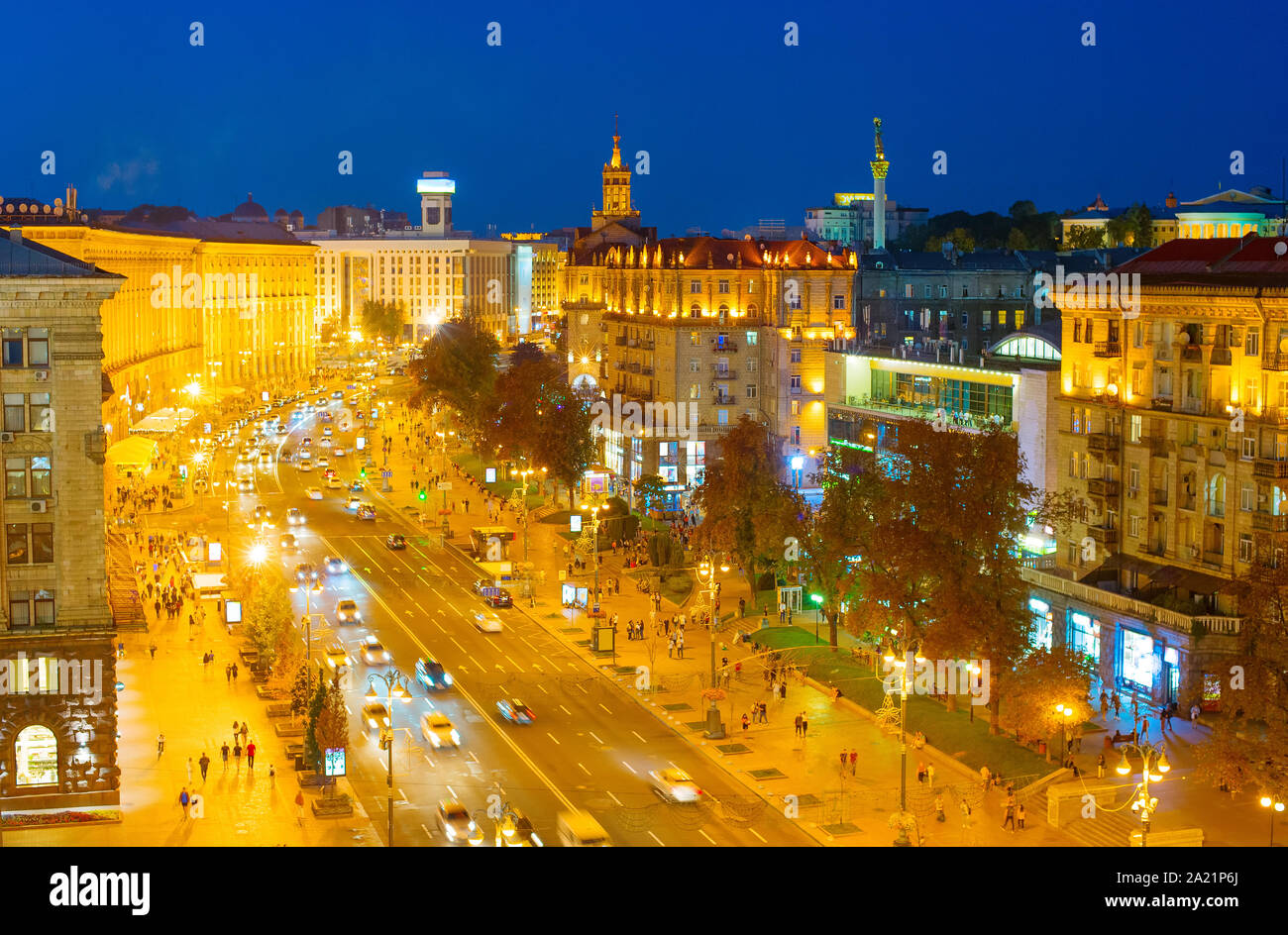 Twilight view of Kiev cityscape with illuminated Khreshatyk street in ...