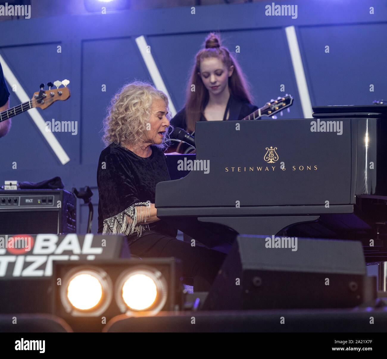 Carole king during hi-res stock photography and images - Alamy