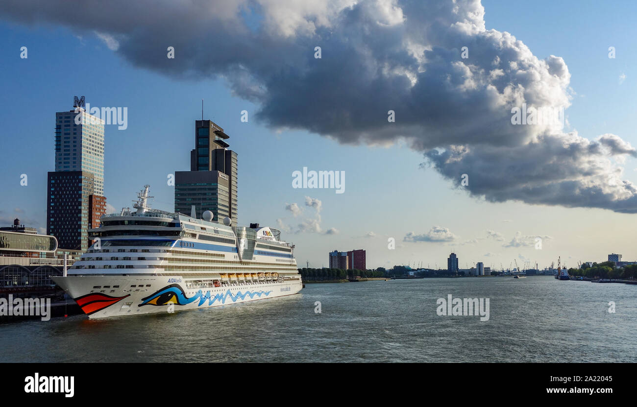 Rotterdam, Netherlands. 13th Aug, 2019. The cruise ship AIDAbella is ...