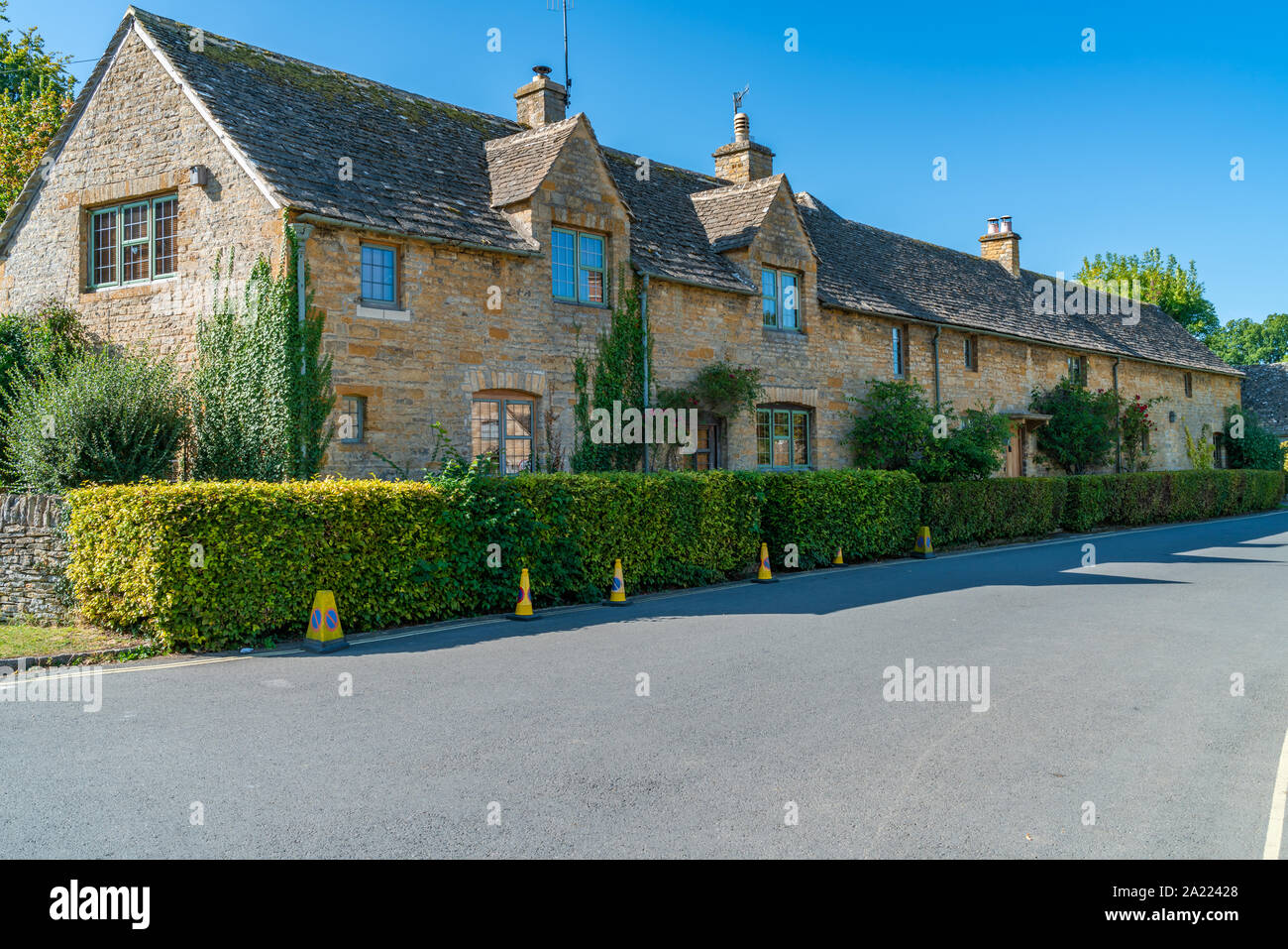 Lower Slaughter - a village in the Cotswold district of Gloucestershire ...