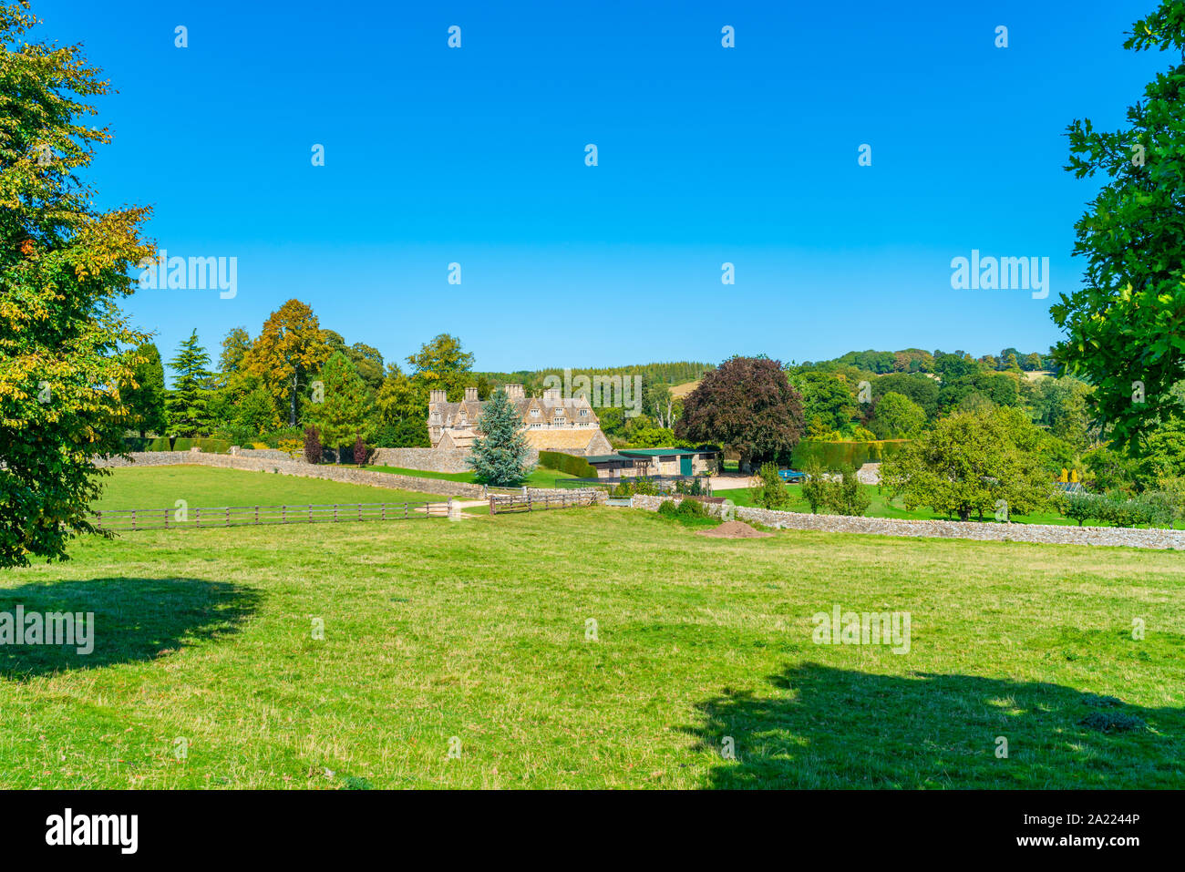 Beautiful Cotswolds landscape in Cotswolds village of Upper Slaughter ...