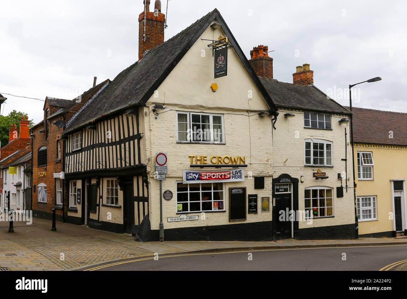 Market drayton crown hi-res stock photography and images - Alamy