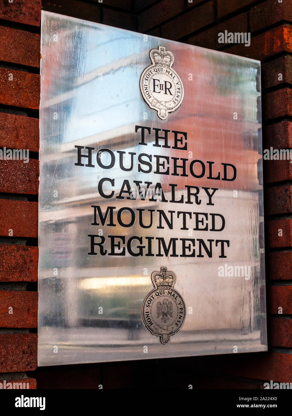 Household cavalry mounted regiment barracks hi-res stock photography ...