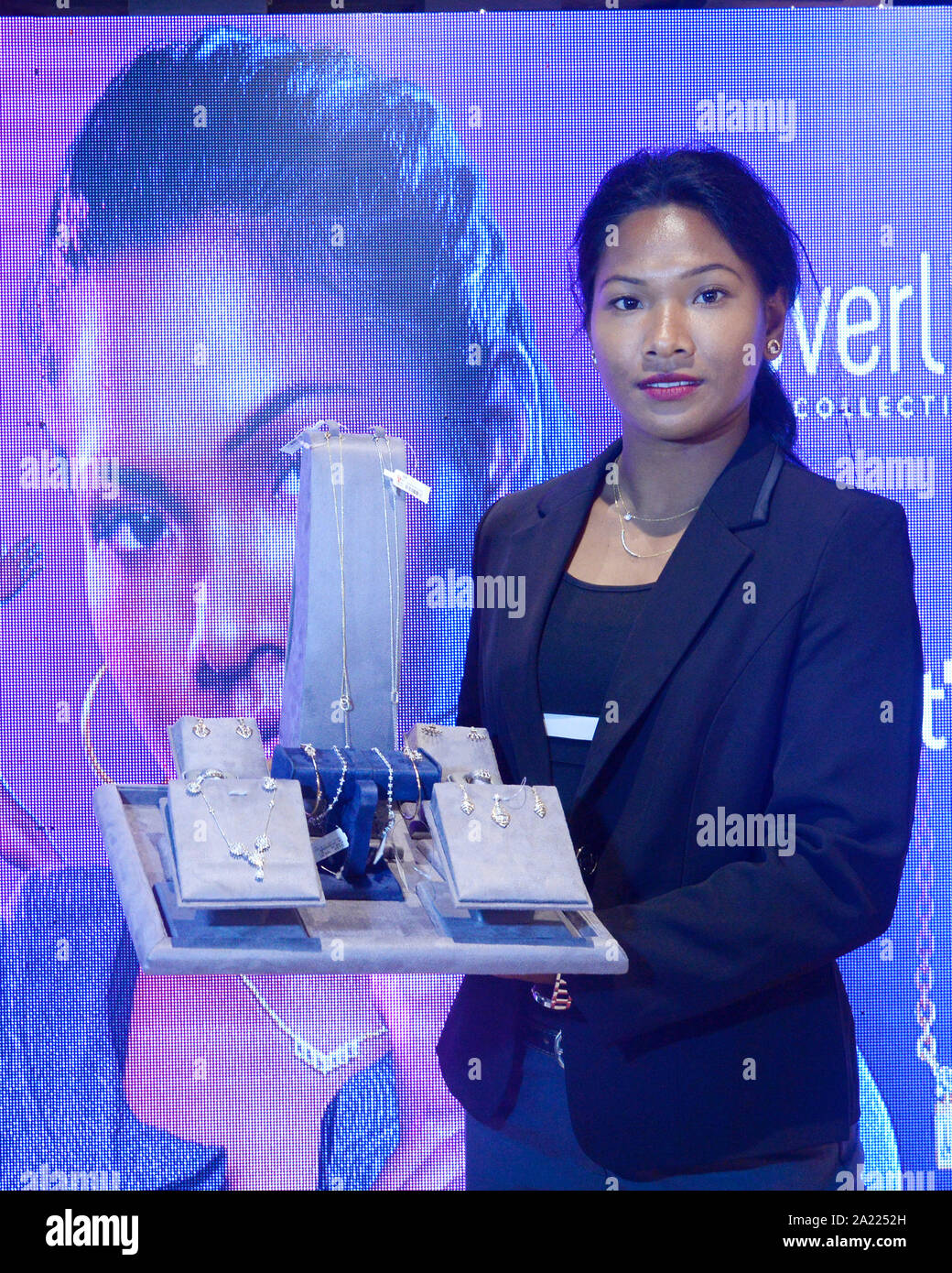 Senco gold and diamonds hi-res stock photography and images - Alamy