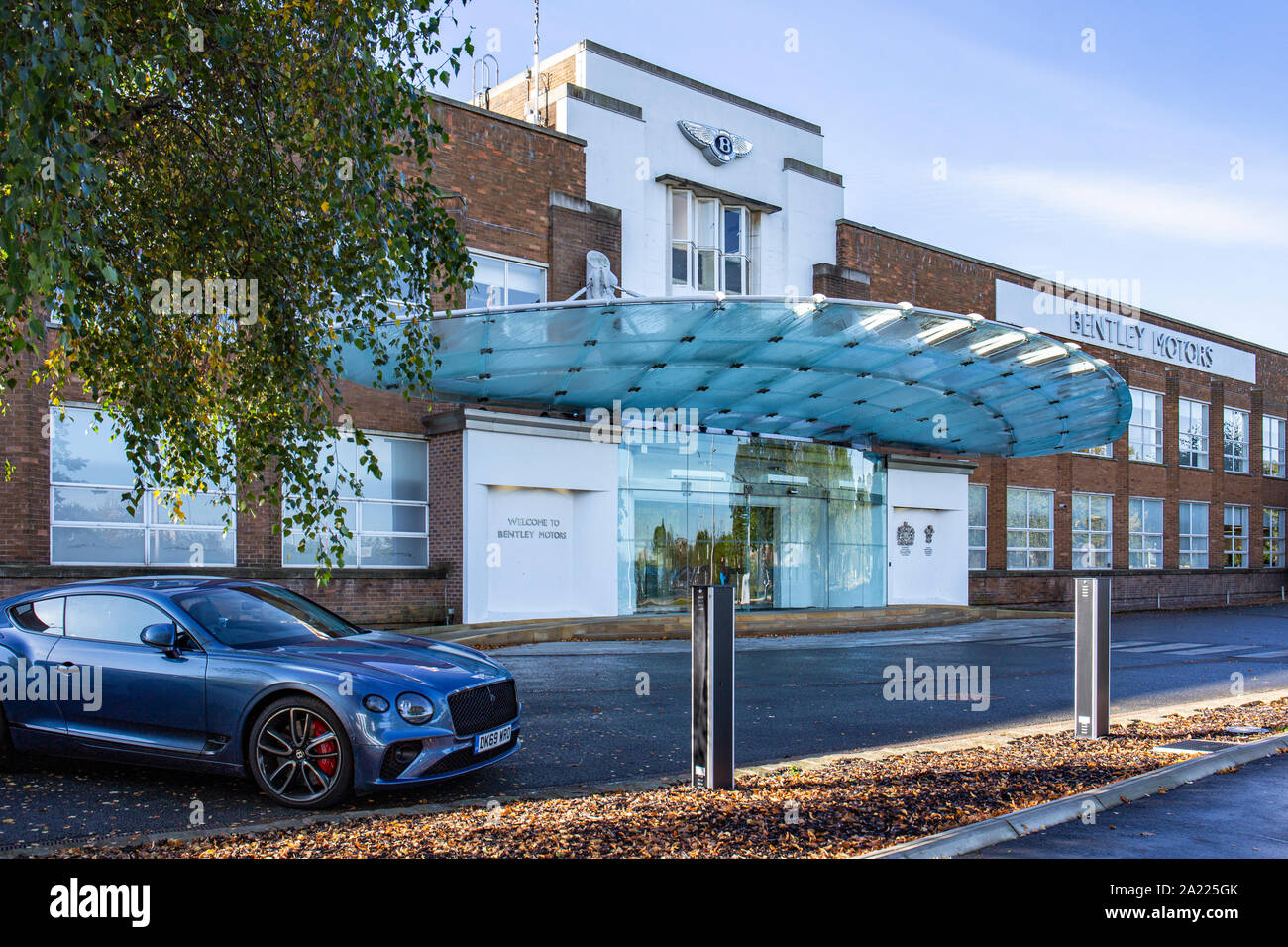 Front entrance to factory hi-res stock photography and images - Alamy