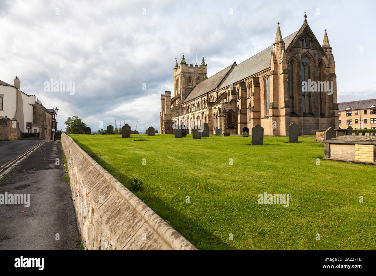 St hildas church hi-res stock photography and images - Alamy