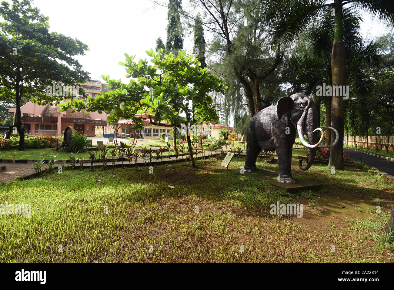 Prehistoric Eliphant - fibreglass statues at the Science Park, Goa ...