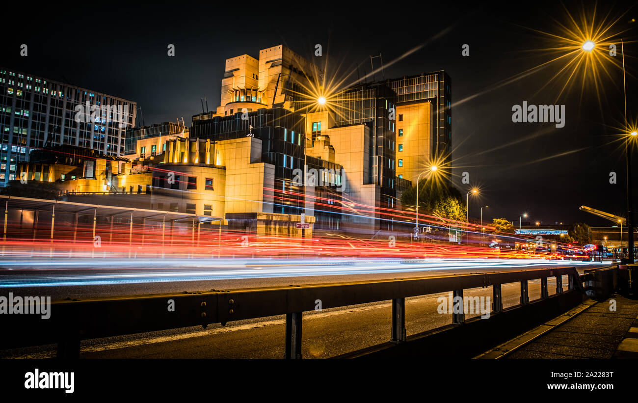 Mi5 building london hi-res stock photography and images - Alamy