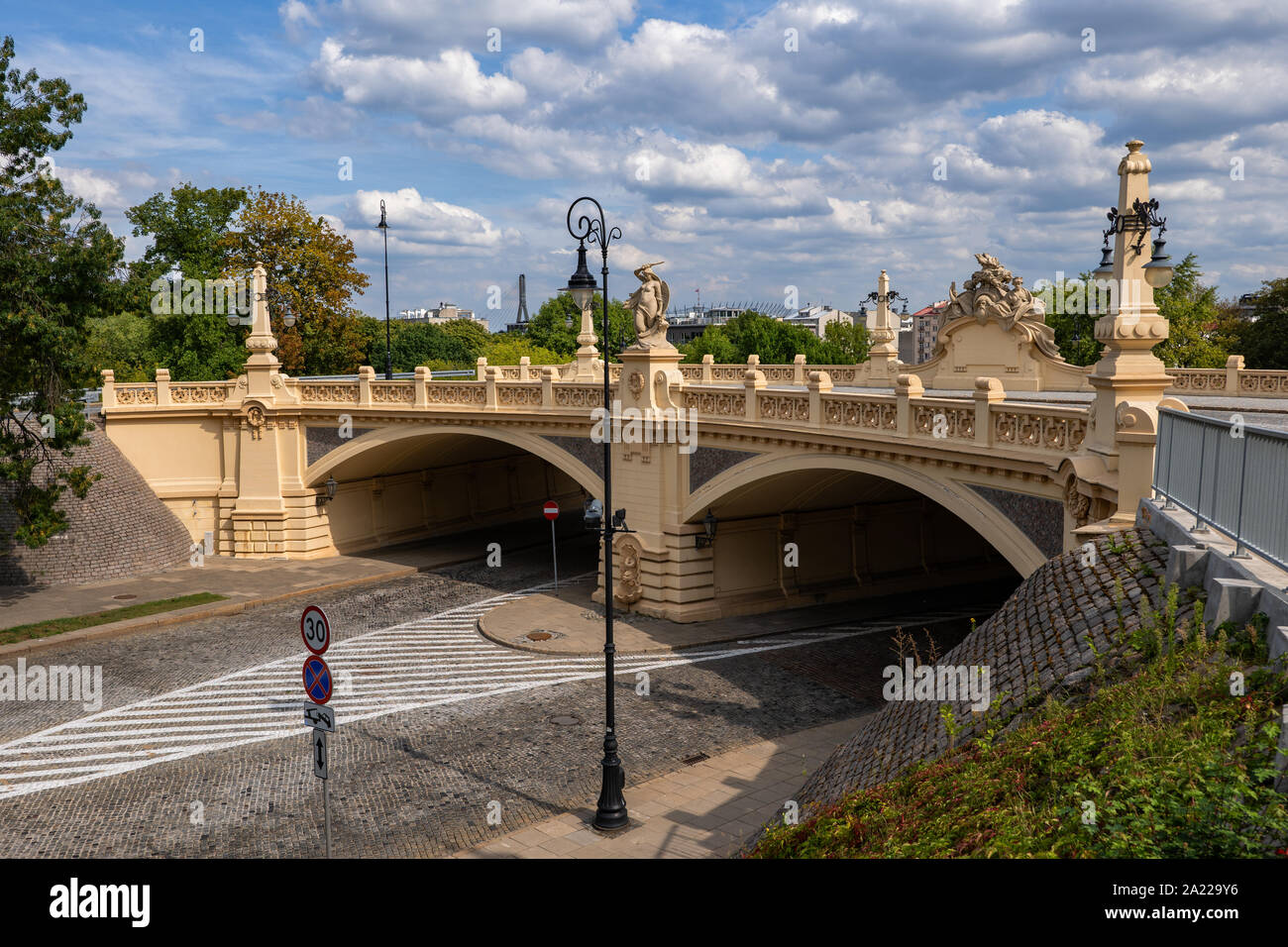 Poland, Warsaw, Stanislaw Markiewicz Viaduct at Karowa street, arch ...