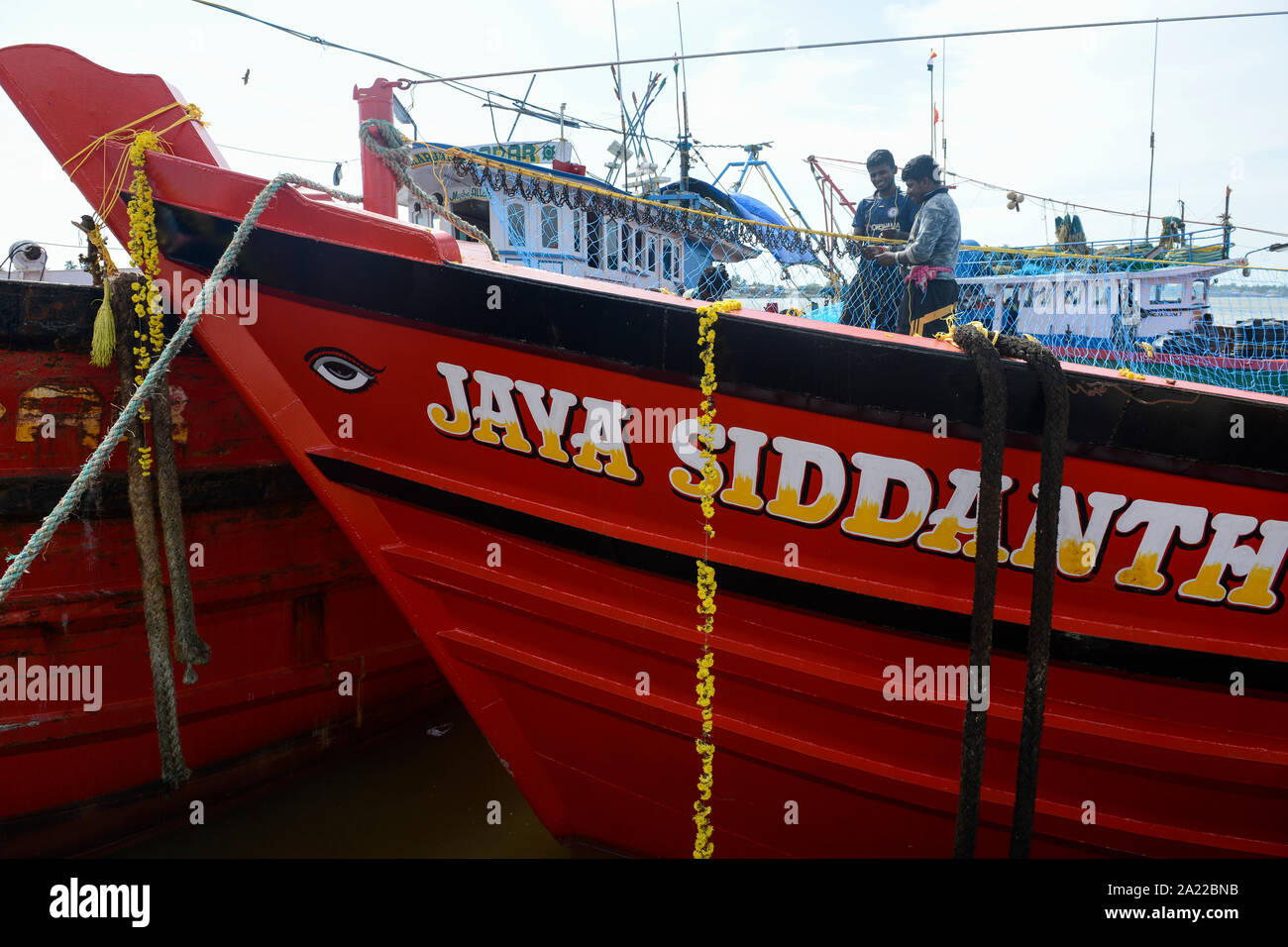 Fish net trawler catch hi-res stock photography and images - Alamy