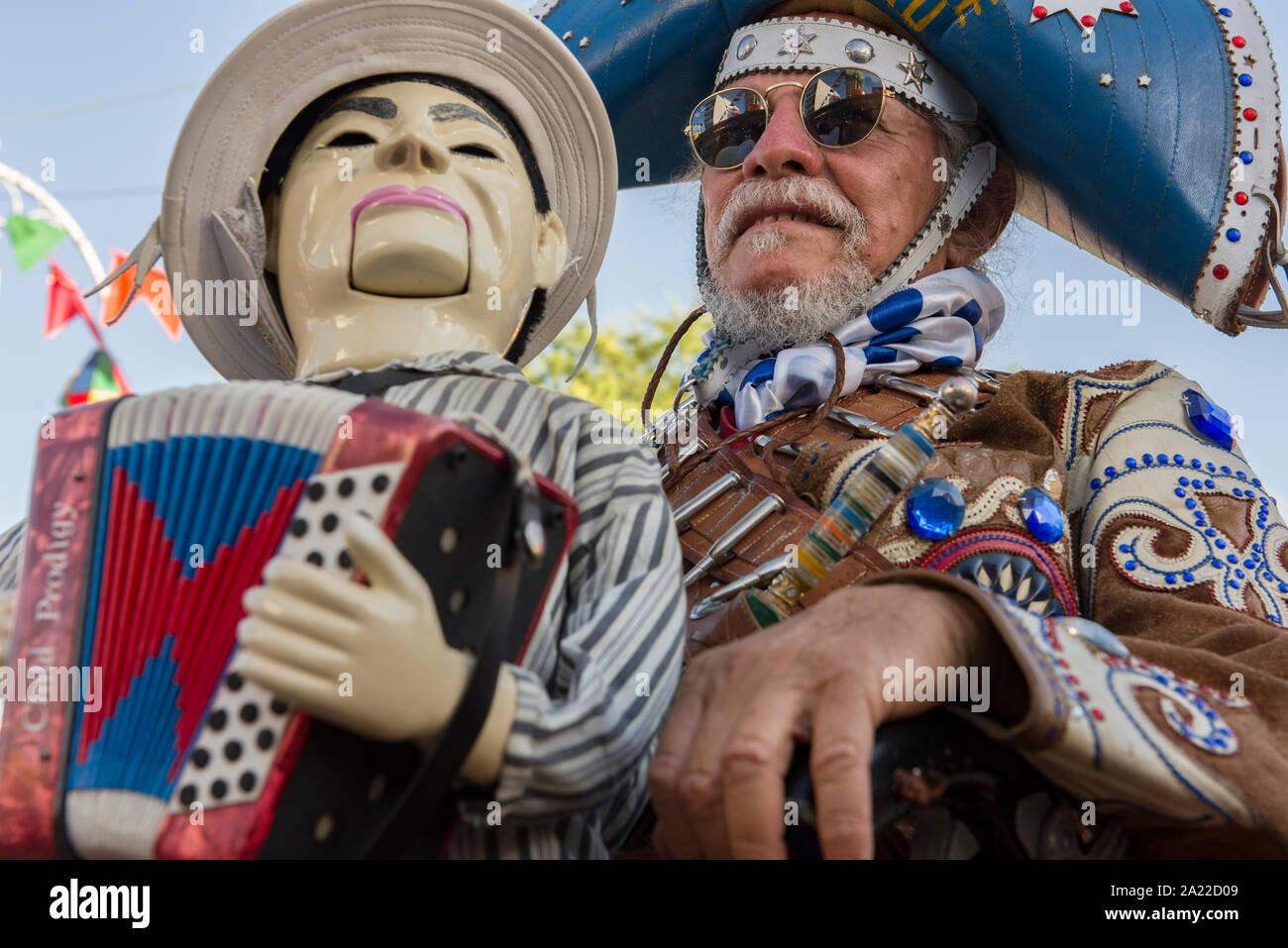 Ventriloquist puppet hi-res stock photography and images - Alamy