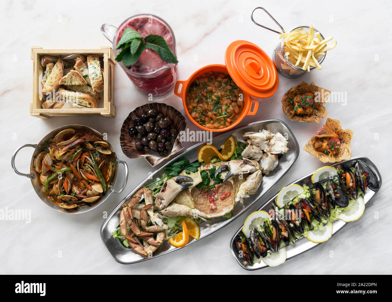 Portugal fish platter hi-res stock photography and images - Alamy