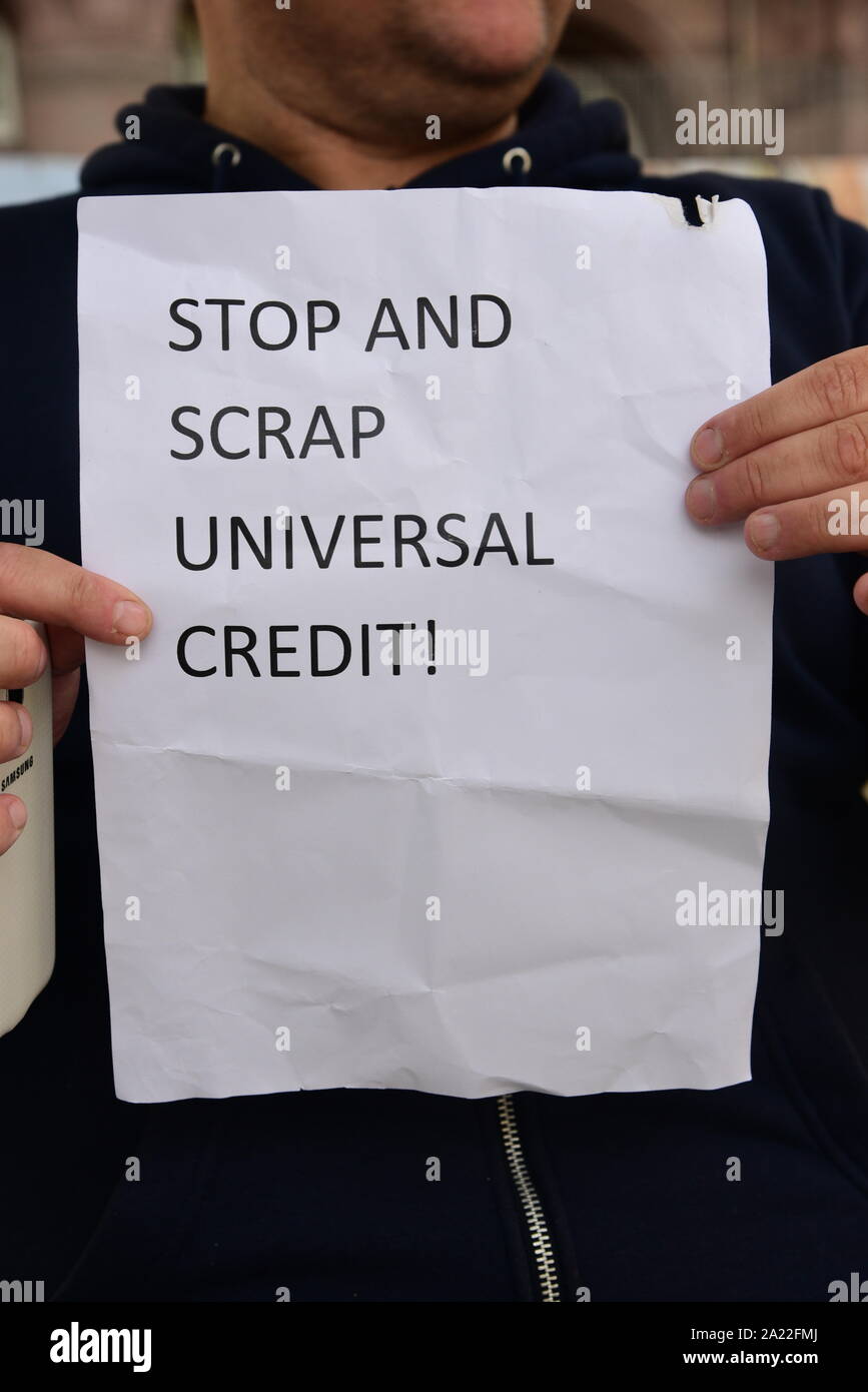 Abolishing universal credit hi-res stock photography and images - Alamy