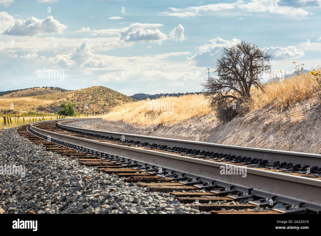Curved railraod track in scenic landscape of Utah Stock Photo - Alamy