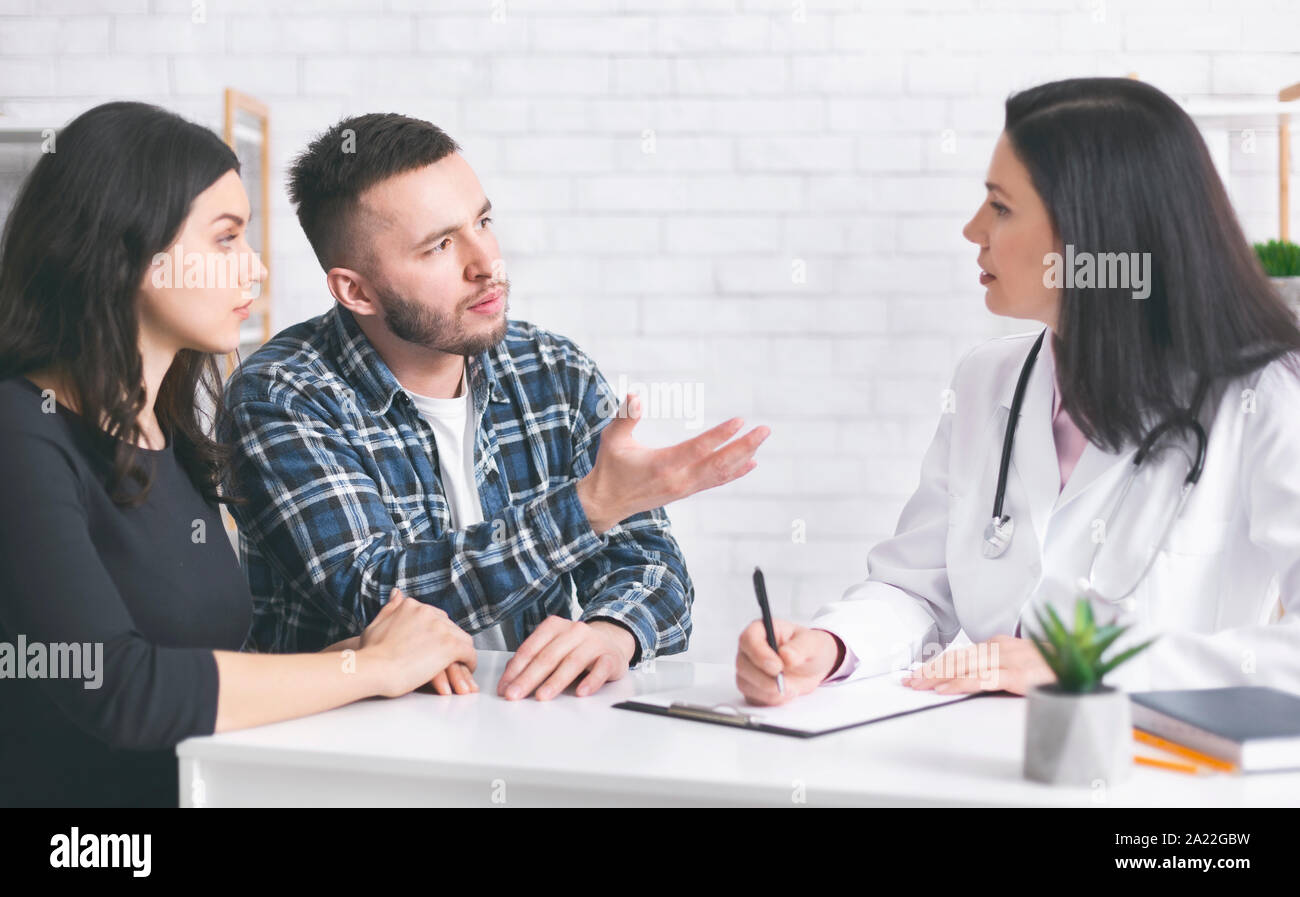 Childless couple hi-res stock photography and images - Alamy