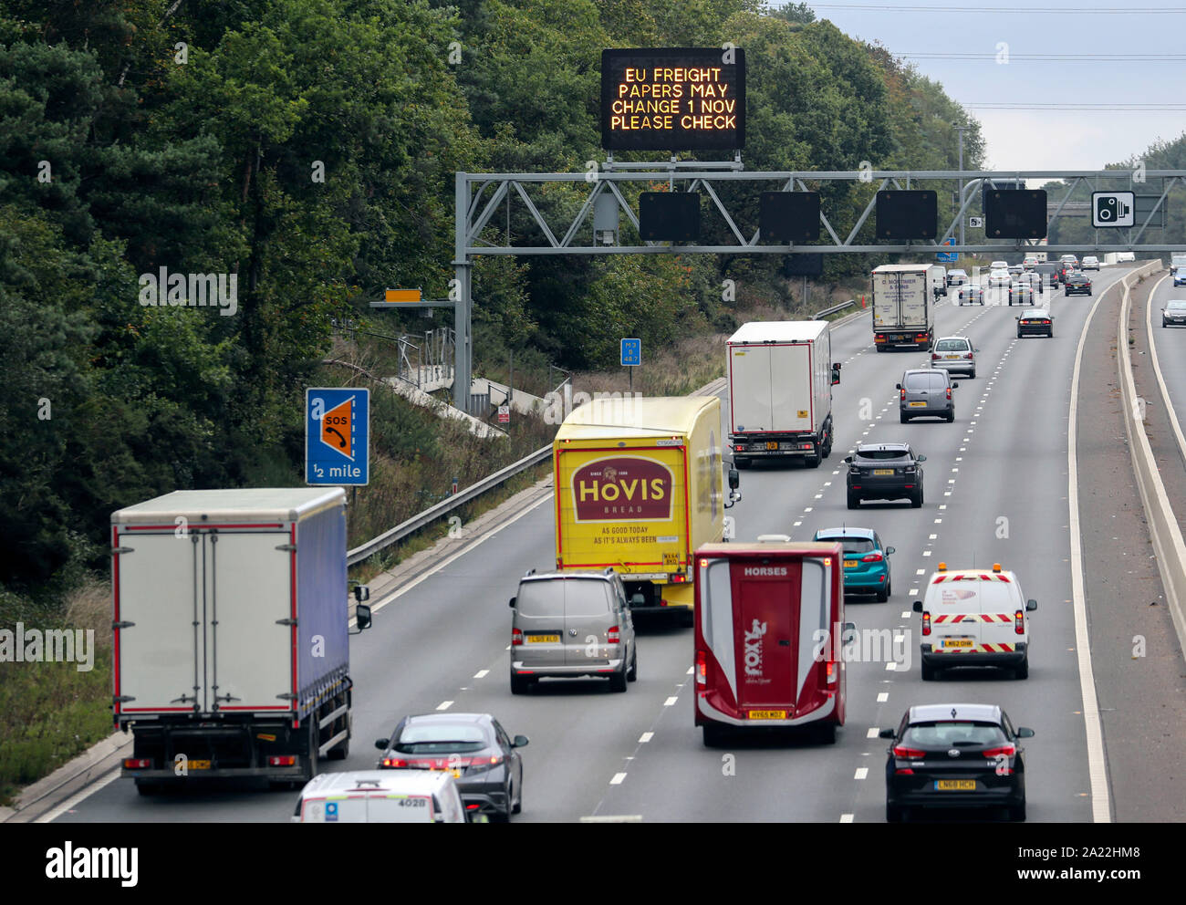 Motorway matrix sign hi-res stock photography and images - Alamy