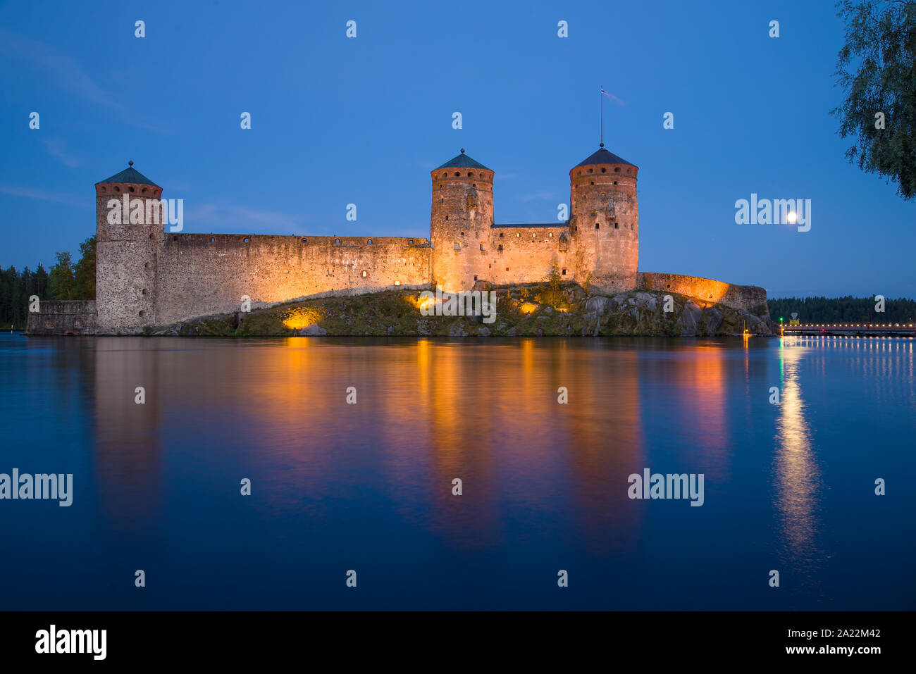 Olavinlinna castle water castle savonlinna hi-res stock photography and ...