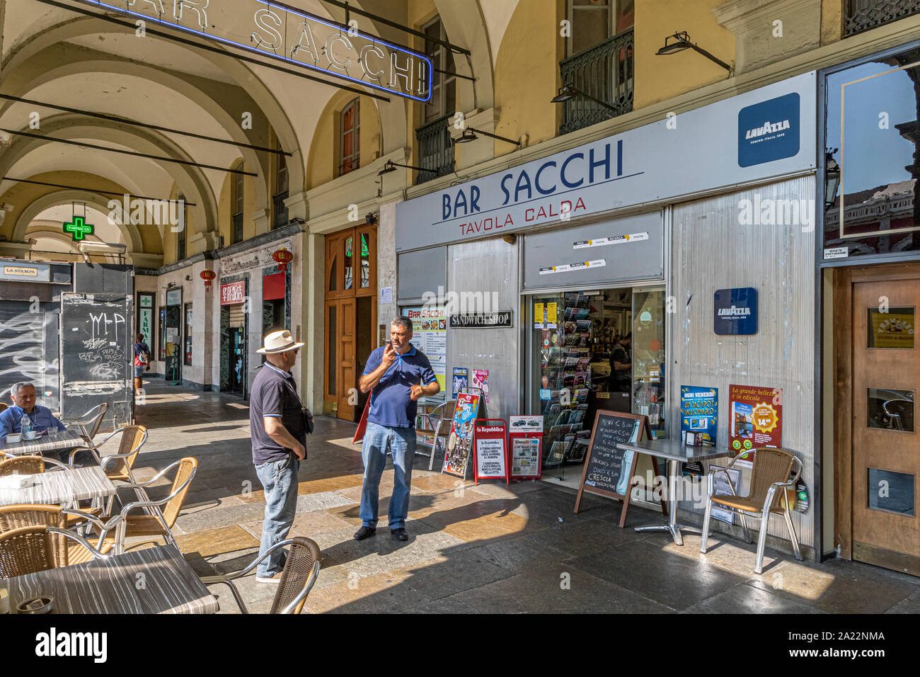 Covered portico architecture hi-res stock photography and images - Alamy