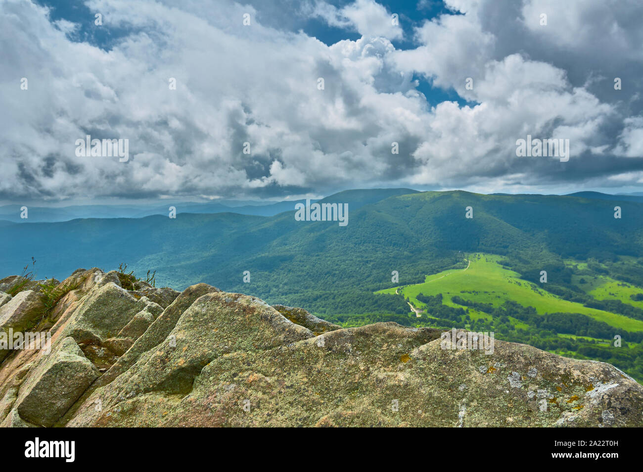 Vast valley hi-res stock photography and images - Alamy