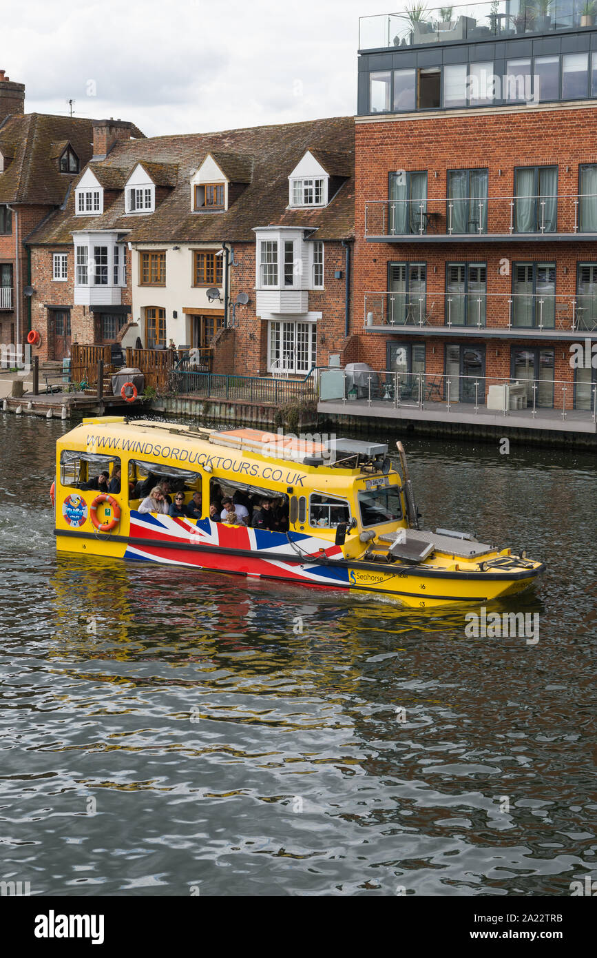 Dukw amphibious vehicle hi-res stock photography and images - Alamy