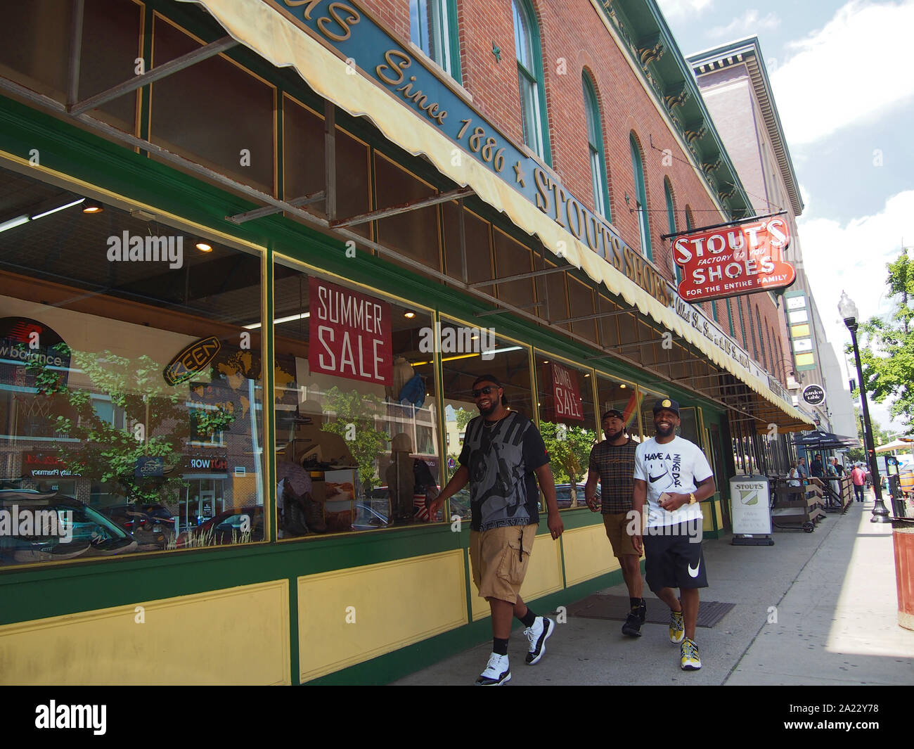 Indianapolis street signs hi-res stock photography and images - Alamy