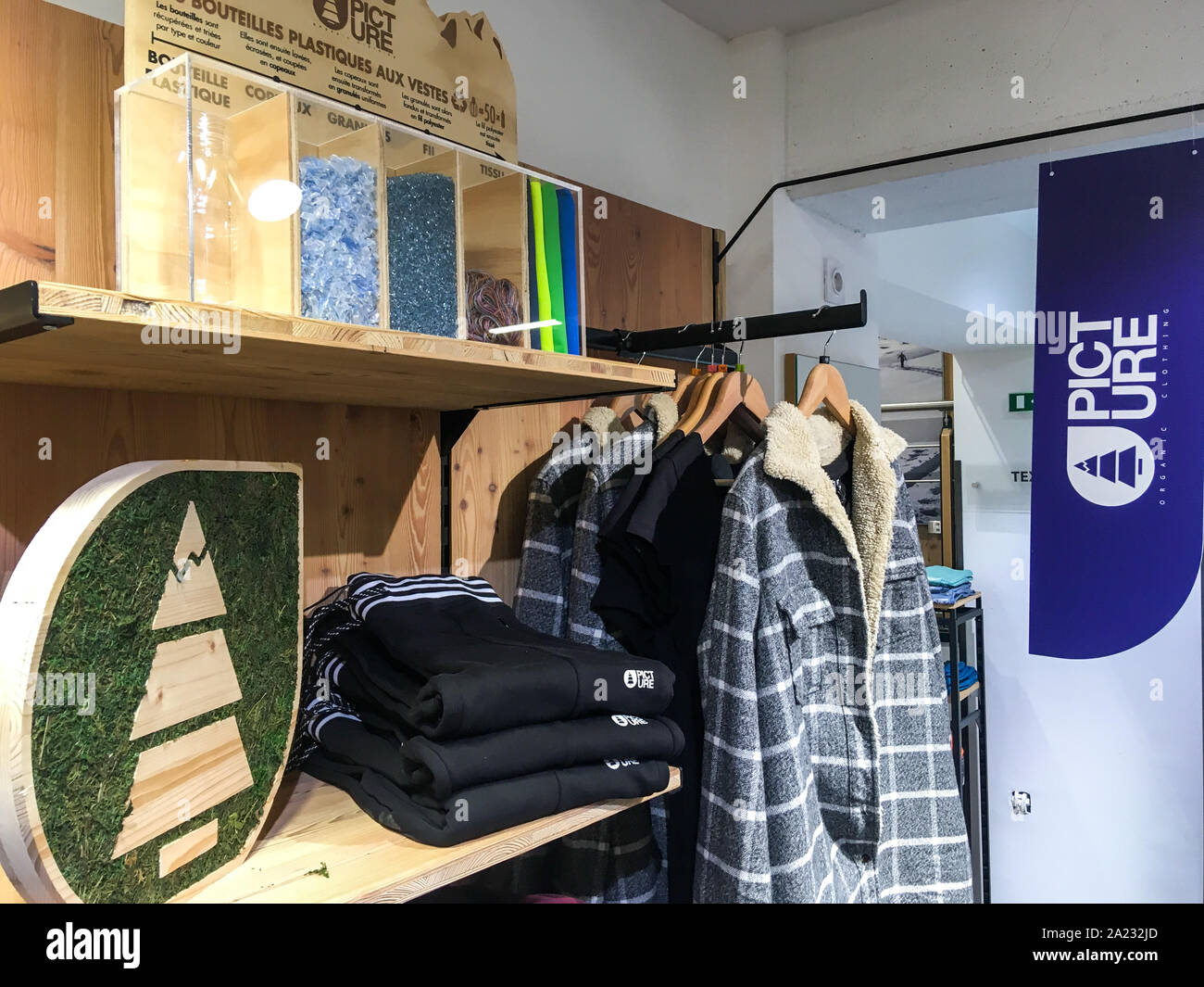 "Picture", an organic and recycled products made sports clothes ...
