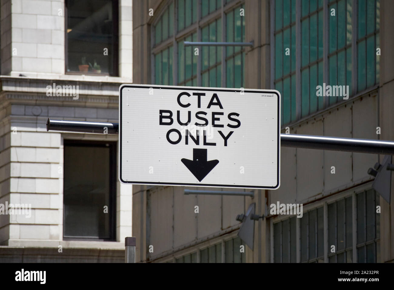 cta buses only sign above a bus lane in downtown central chicago ...
