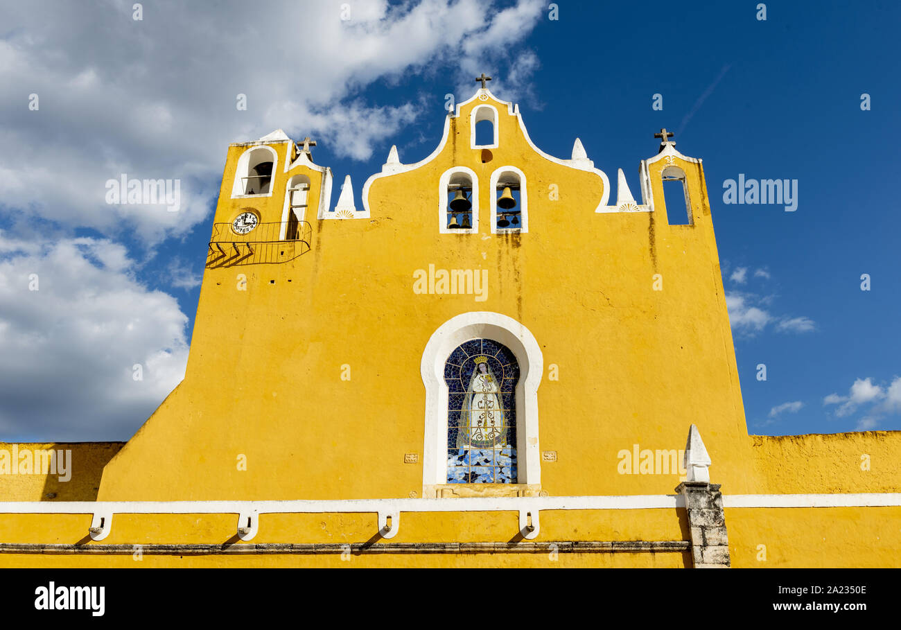 Franciscan Monastery in Izamal, Mexico Stock Photo - Alamy