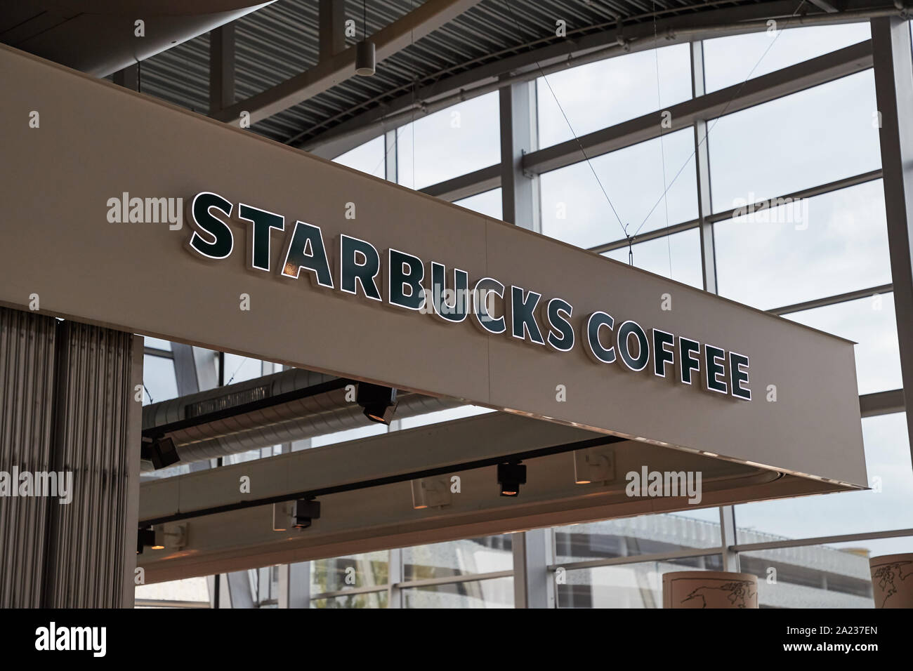 Starbucks coffee stand hi-res stock photography and images - Alamy