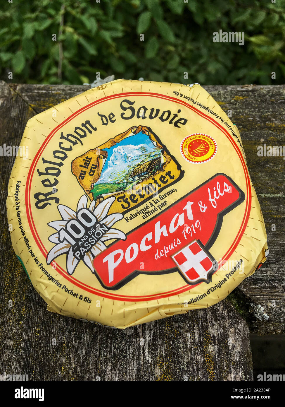 Reblochon de savoie fermier hi-res stock photography and images - Alamy