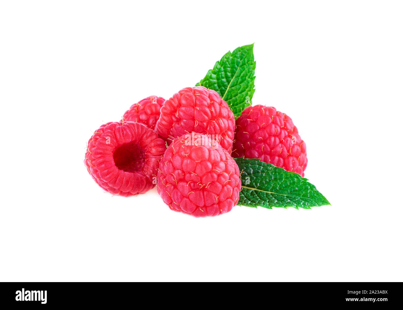 Raspberries isolated on white background. Fresh raspberries with mint ...