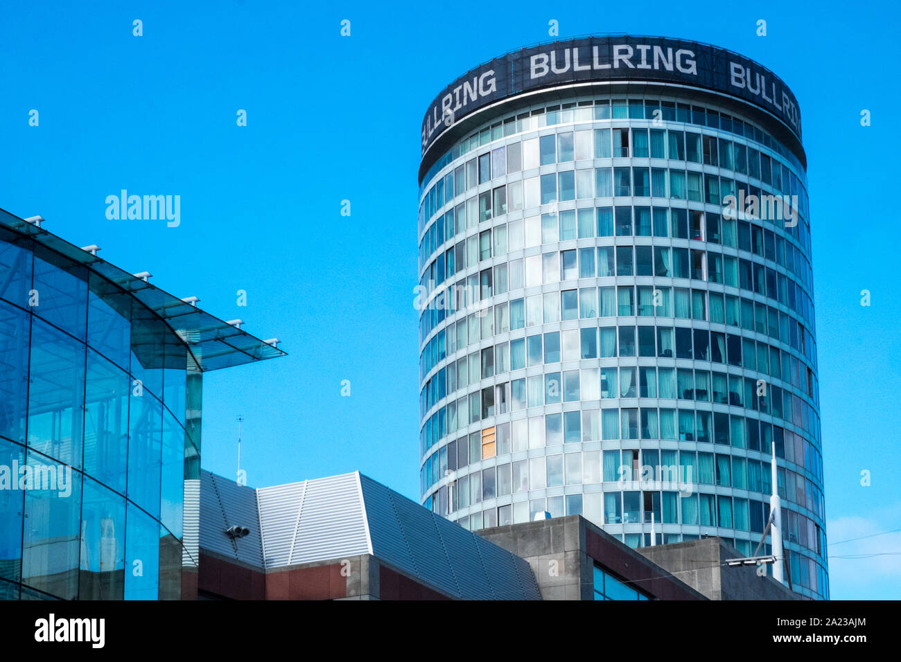 High rise building circular hi-res stock photography and images - Alamy