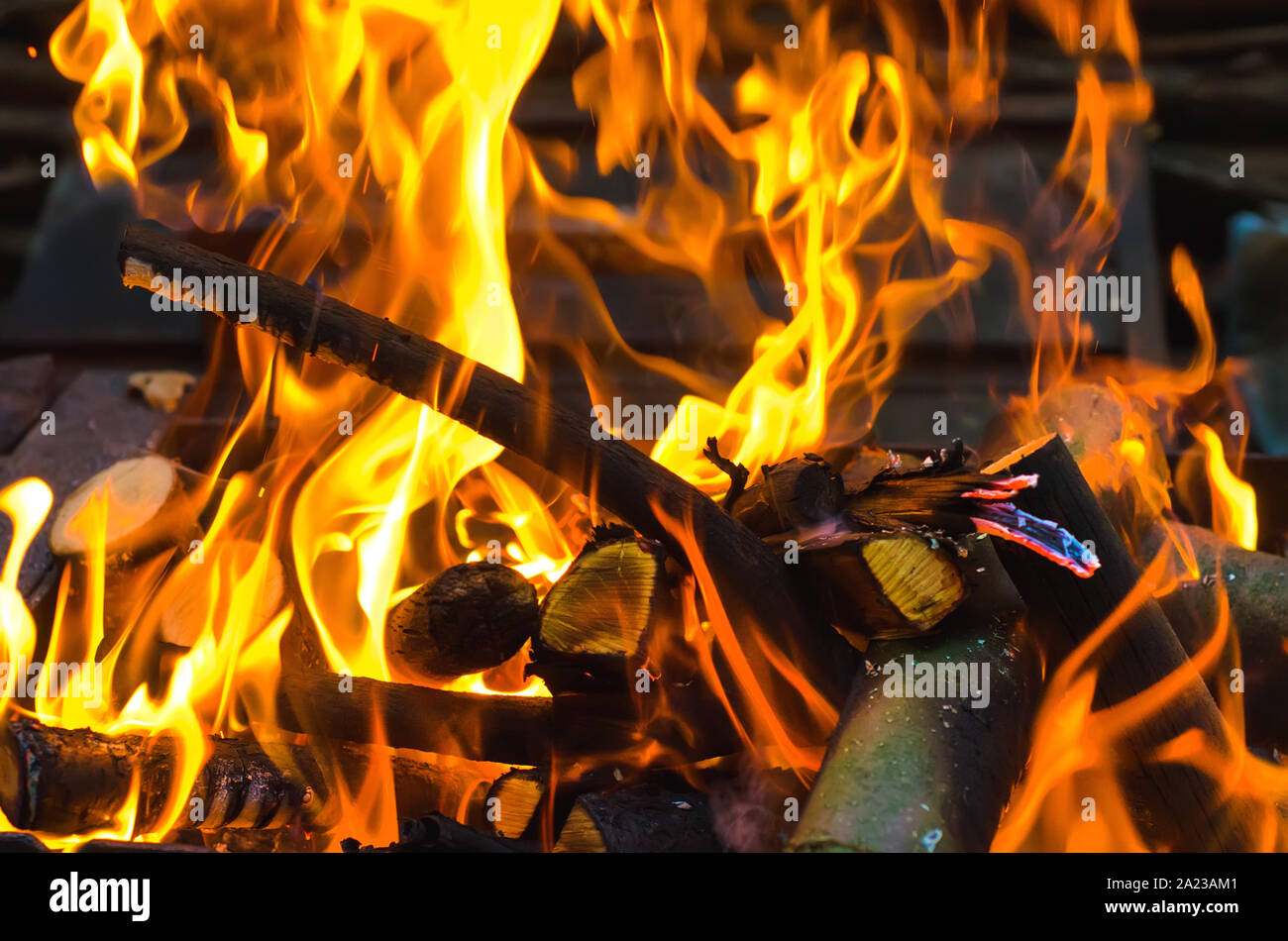 bonfire light at night closeup Stock Photo - Alamy