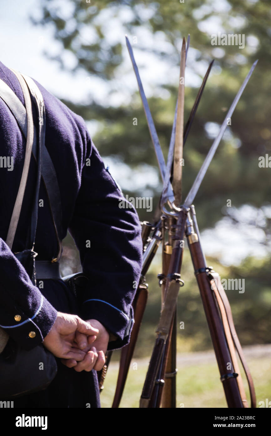 Civil war rifles hi-res stock photography and images - Alamy