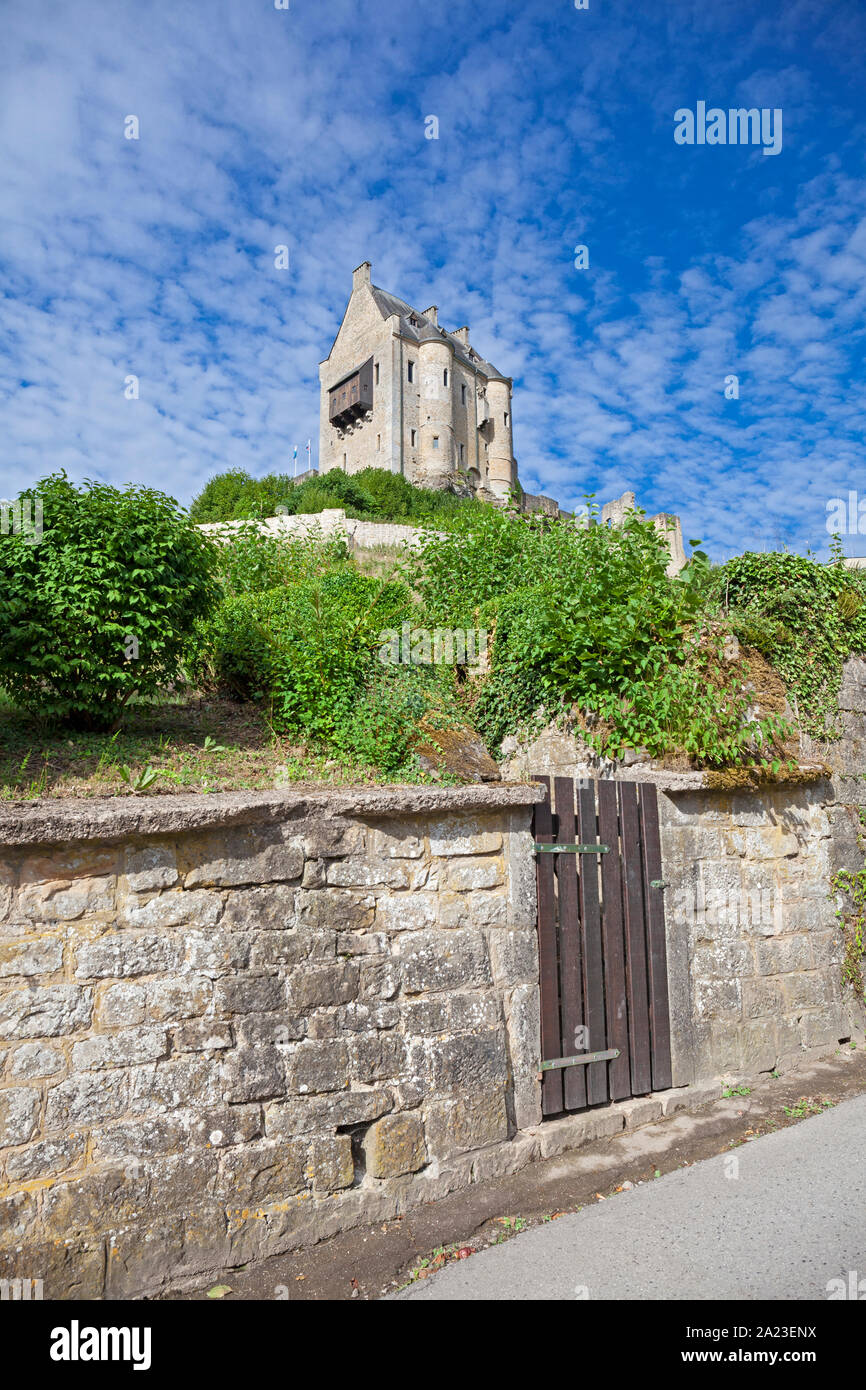 Chateau de la rochette hi-res stock photography and images - Alamy