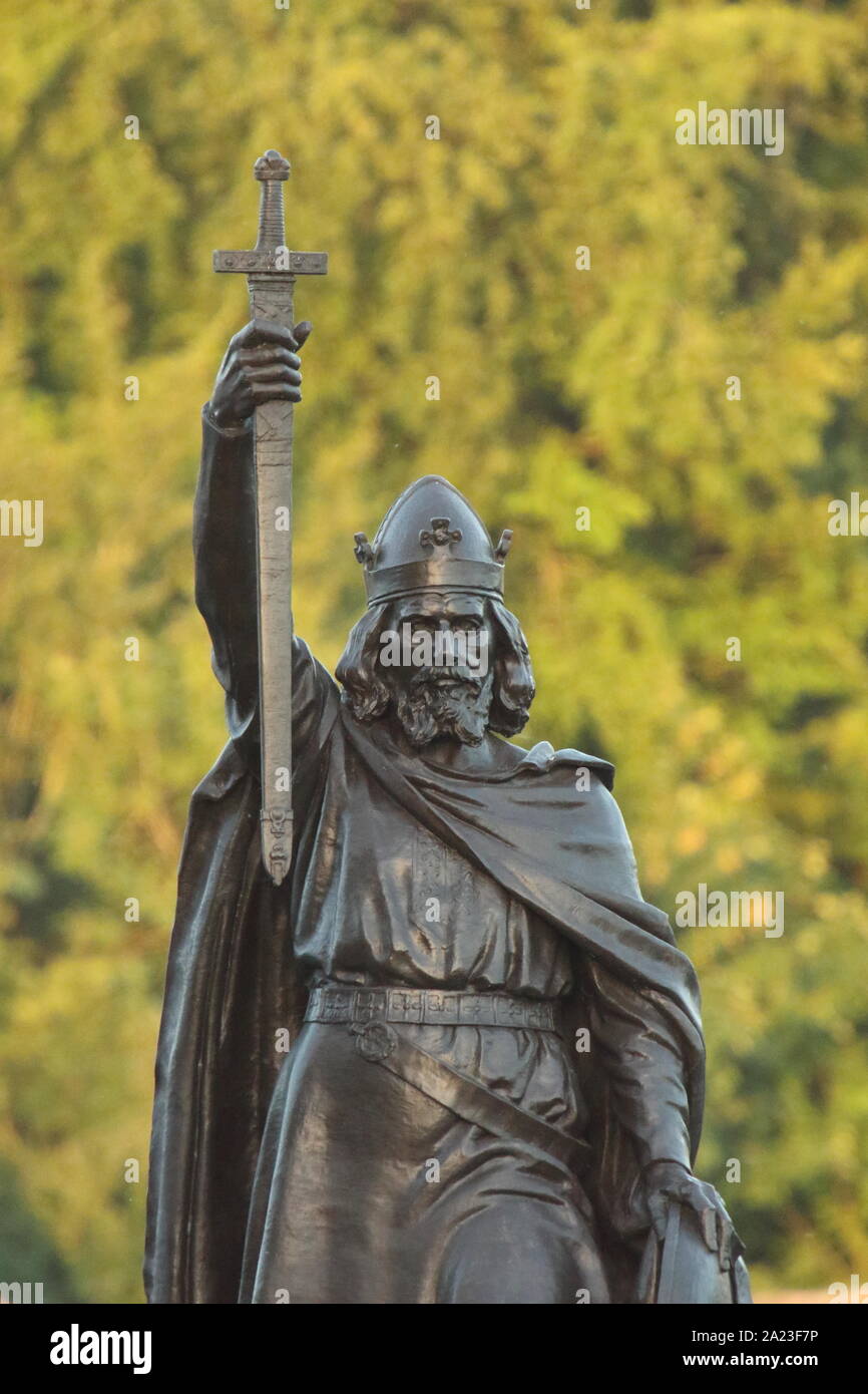 King alfred and the cakes hi-res stock photography and images - Alamy