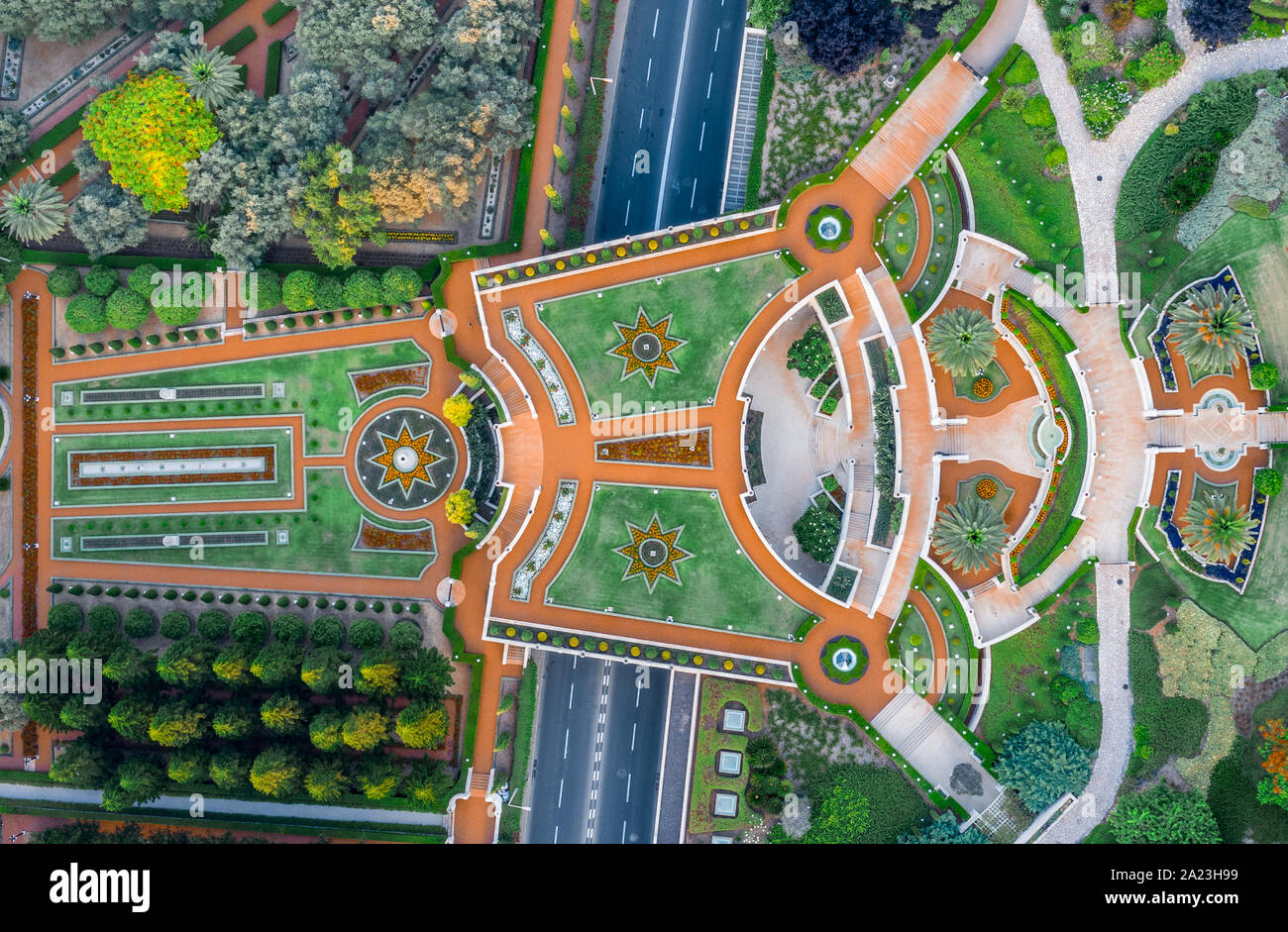 Geometric garden hi-res stock photography and images - Alamy