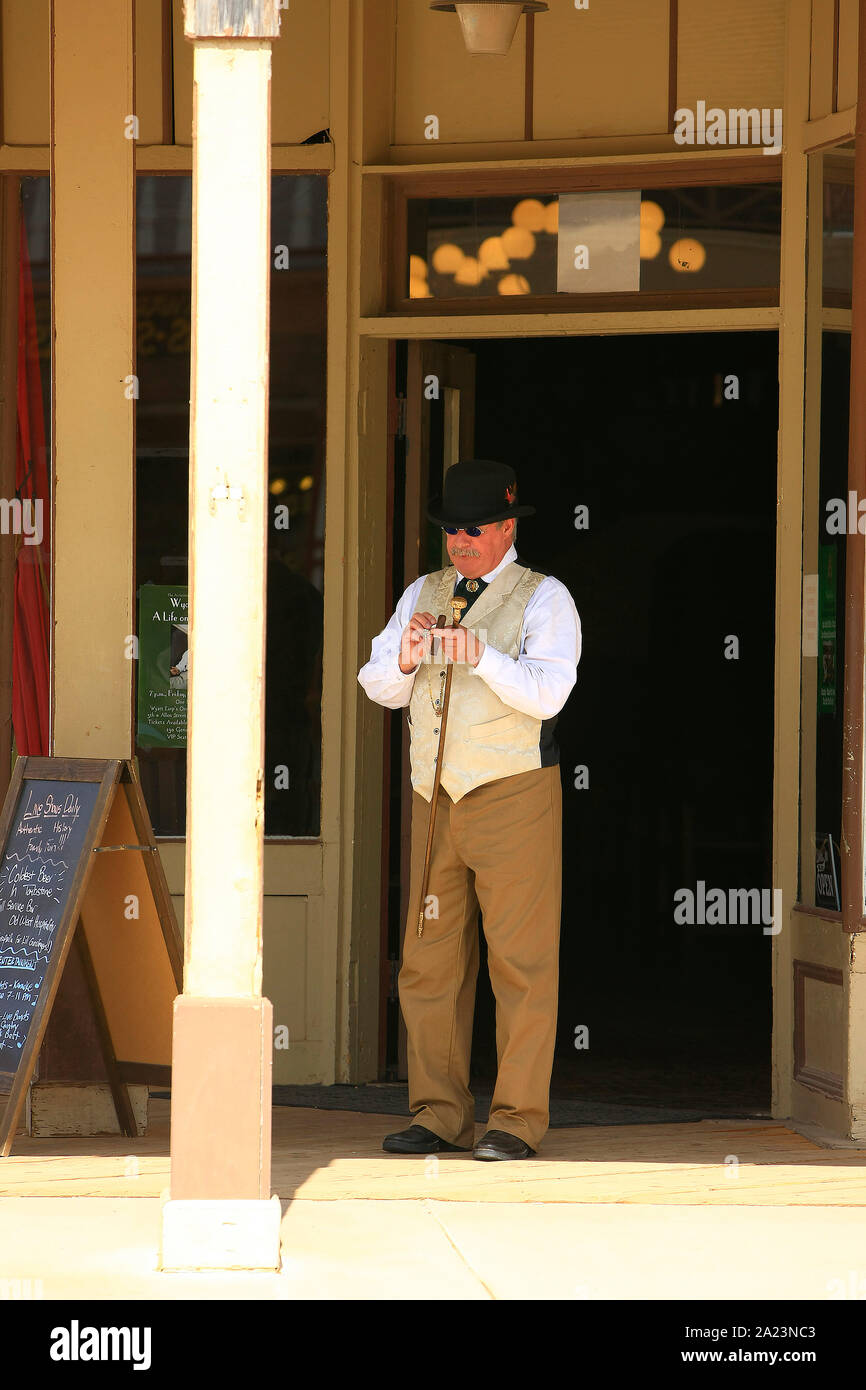 Wild west saloon hi-res stock photography and images - Alamy