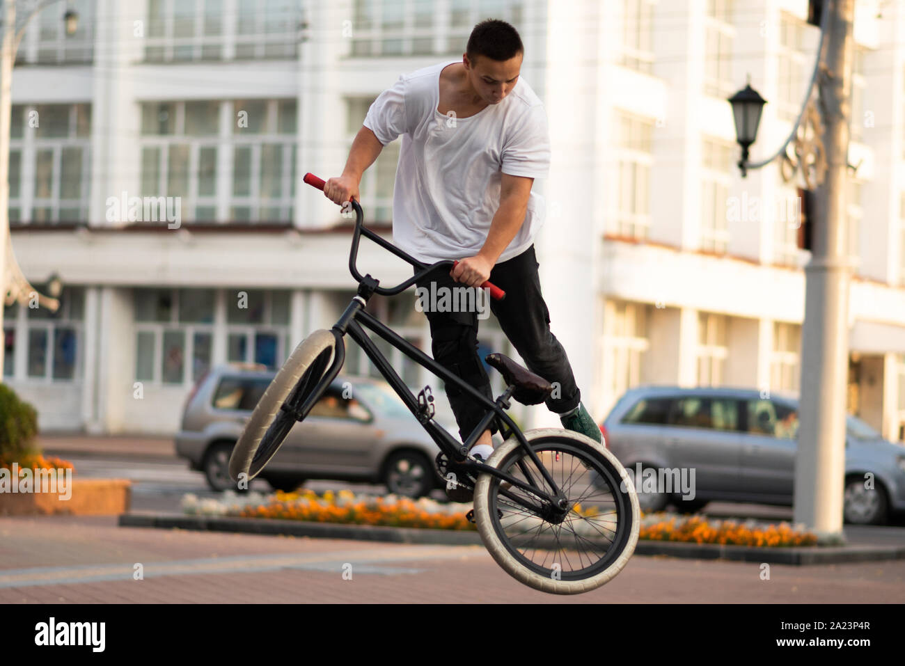 Stunt bike hi-res stock photography and images - Alamy